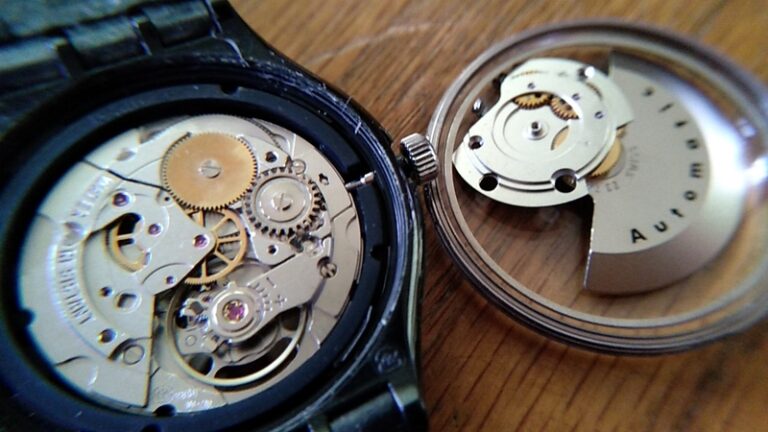 SwatchAutomaticのムーブメント取り出し【ETA2840】 | 時計De娯楽